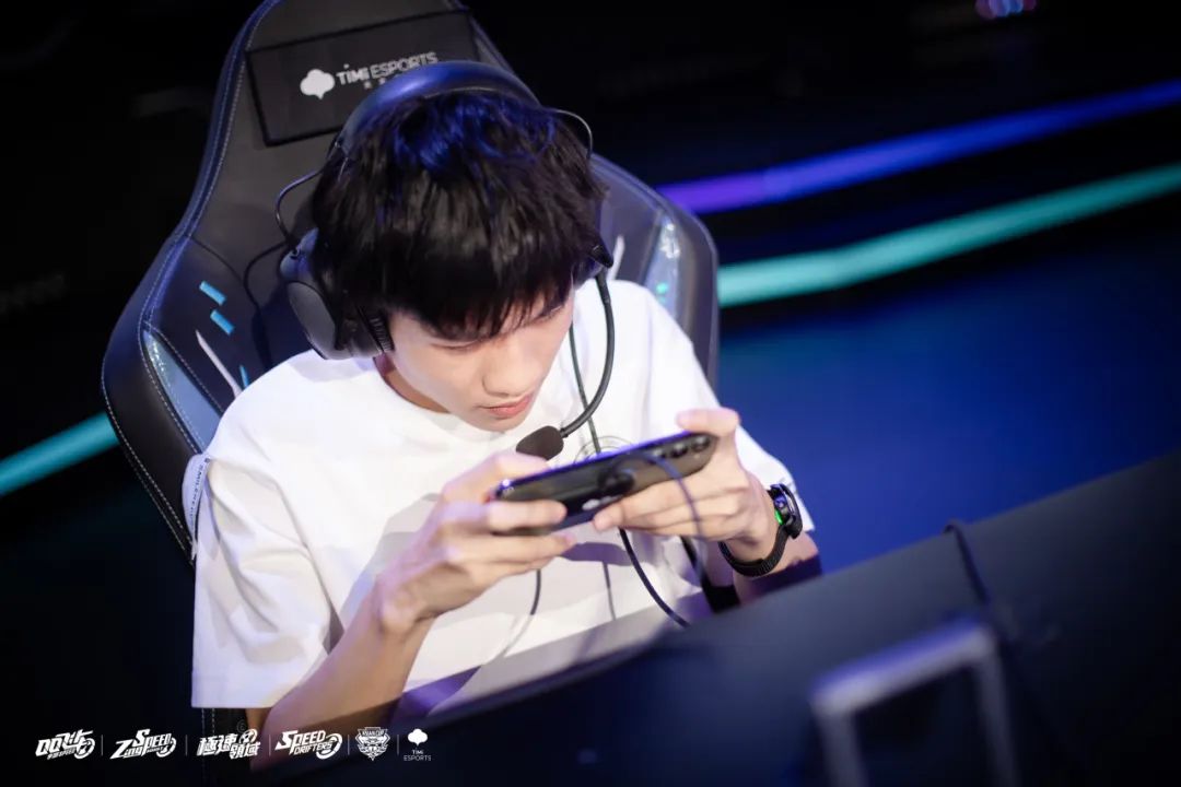 御风疾驰，势不可挡！2023亚洲杯决赛选手RSG.Feng巡礼-小米游戏中心