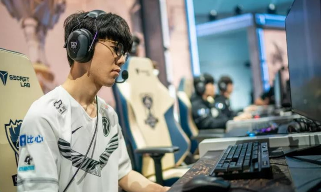 电竞圈大佬爆料：Theshy被LCK队伍拒绝，iG没钱续约DK不想要！-小米游戏中心