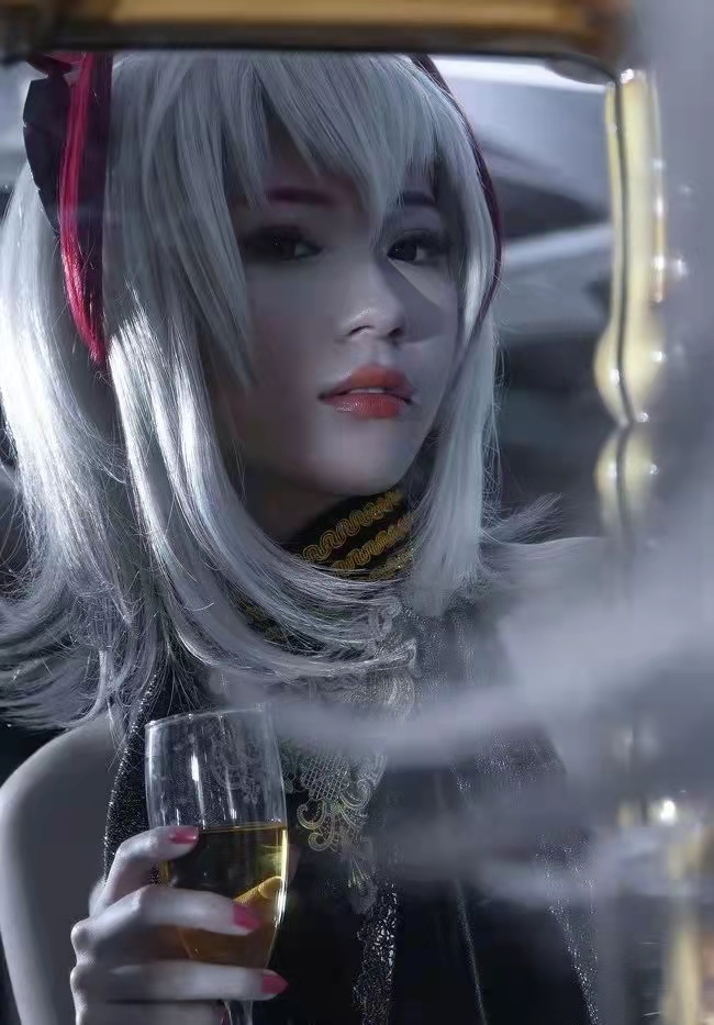 明日方舟cos：W - 明日方舟资讯-小米游戏中心