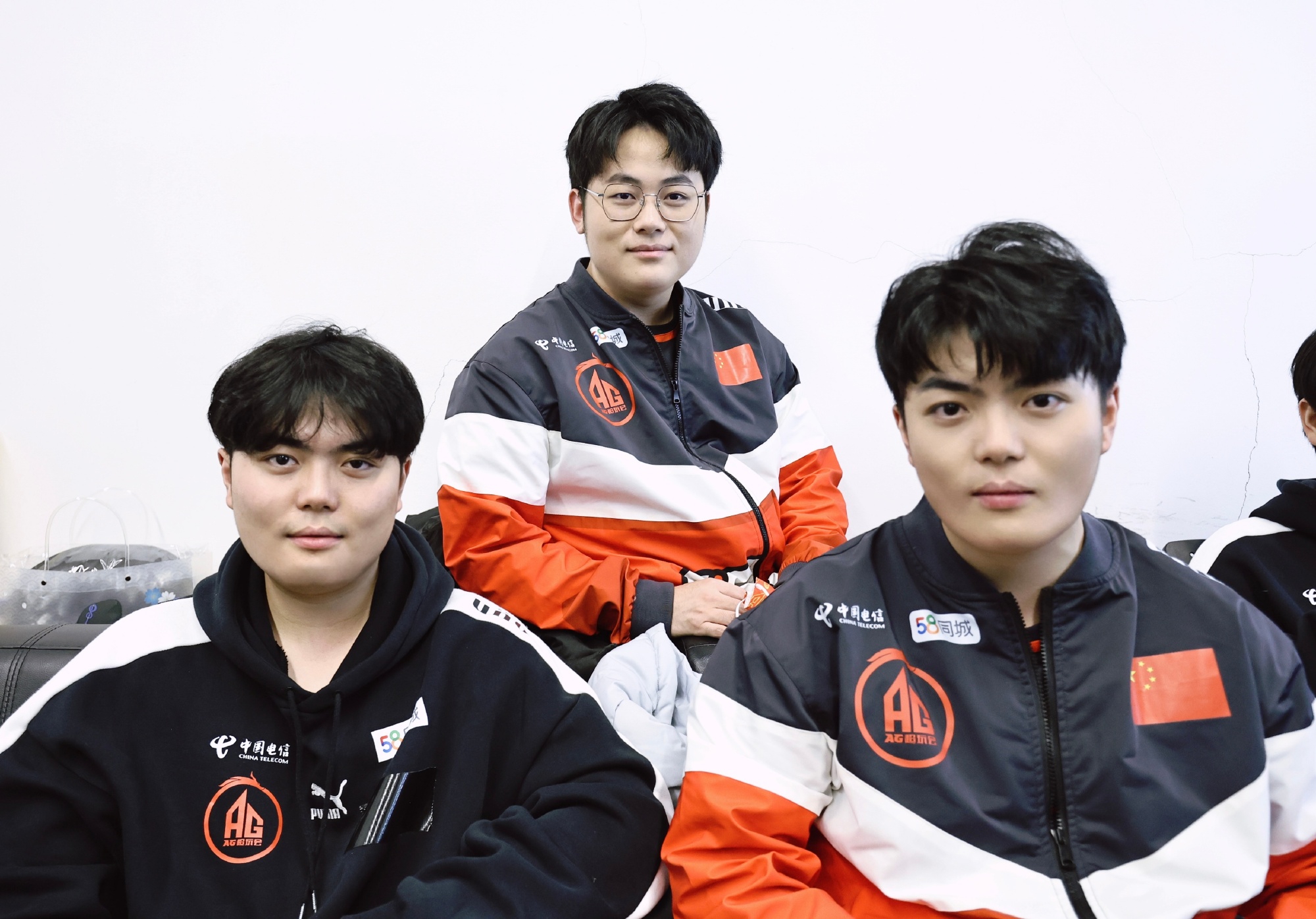 AG春季赛大名单，梦泪正式告别，忆安极光入选，张角是主教练-小米游戏中心