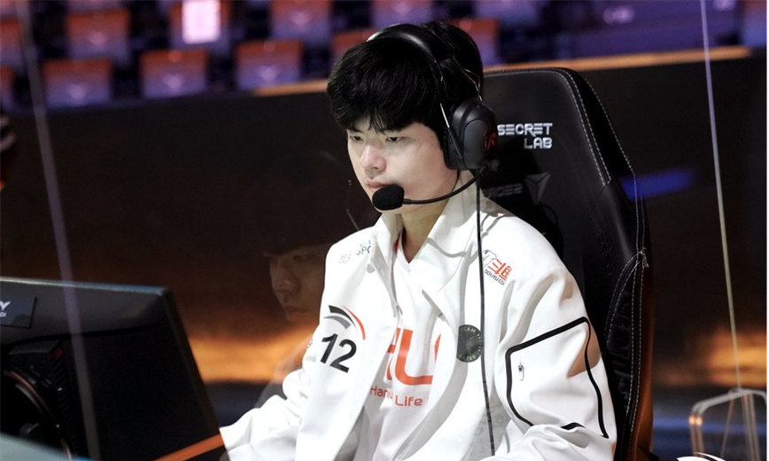 S11入围赛：Deft EZ精准盲Q单杀佐伊，HLE击败INF解锁首胜资讯-小米游戏中心