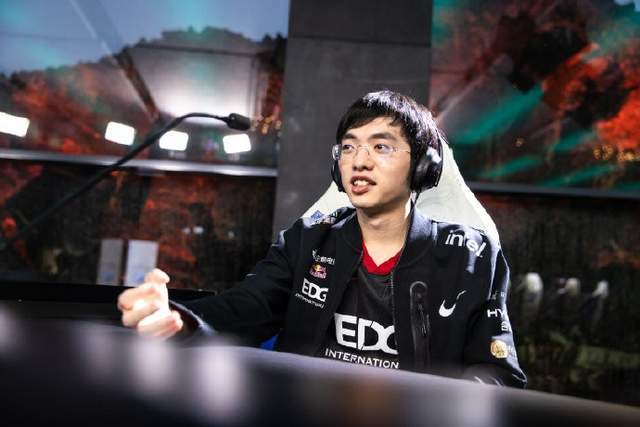 EDG牌面有多大？S11决赛线下观赛场景震撼，这待遇整个LPL罕见！-小米游戏中心