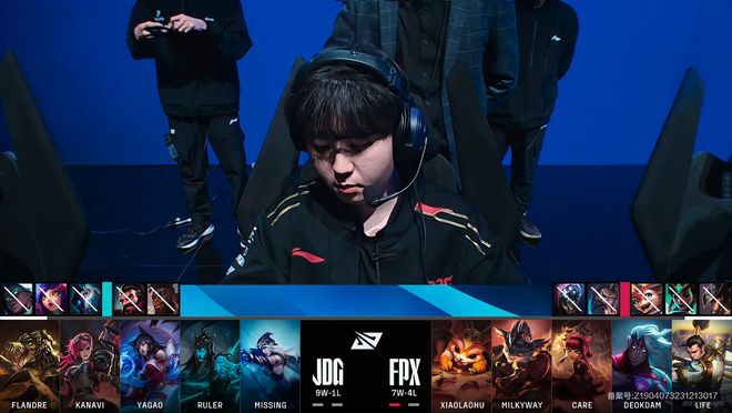 “捅穿”JDG下路，FPX2-0再克强敌JDG-小米游戏中心