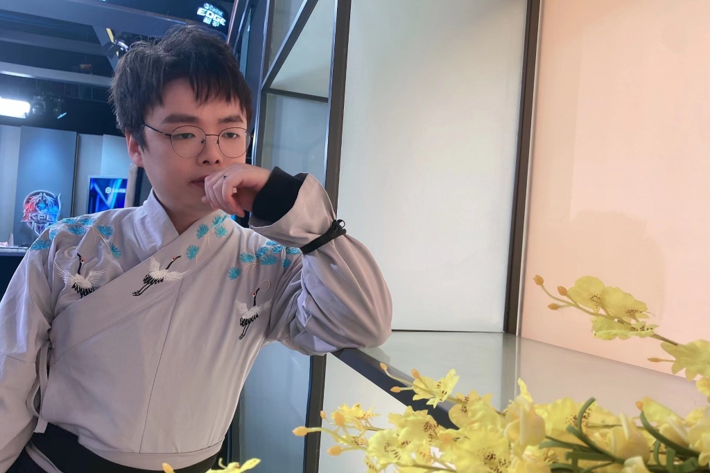 WE遭XYG零封季后赛形势堪忧，Sky紧急找盖弟帮忙，只带AG这一场-小米游戏中心