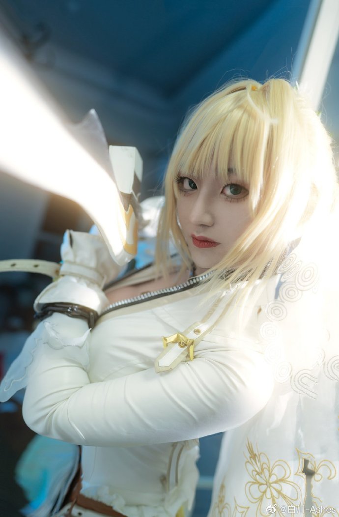 《FGO》尼禄COS：面容精致-小米游戏中心