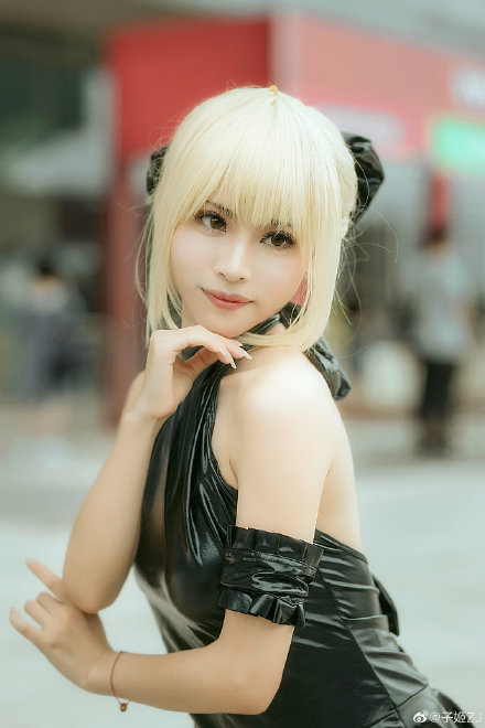 《FGO》SaberCOS：身材完美-小米游戏中心