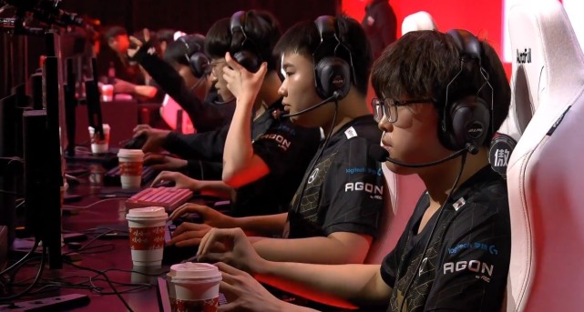 “EDG和RNG全部翻车”！Rookie成功击败小虎，RNG六连胜惨遭终结-小米游戏中心