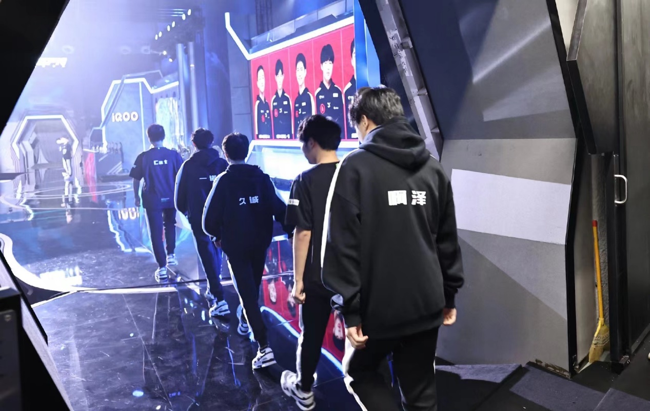 KPL:AG上猫神拿下3连败,猪哼解说席破防,一诺初晨被区别对待？ - 王者荣耀-S38新赛季开启-小米游戏中心