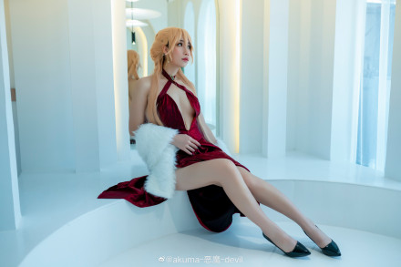 《少女前线》OTs-14COS：身材完美-小米游戏中心