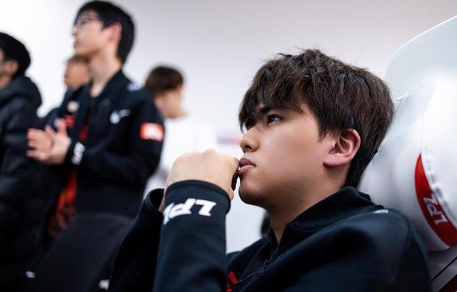 LPL官方给出亚运会AD选择，Uzi和JKL没机会，张嘉文看好Huanfeng-小米游戏中心