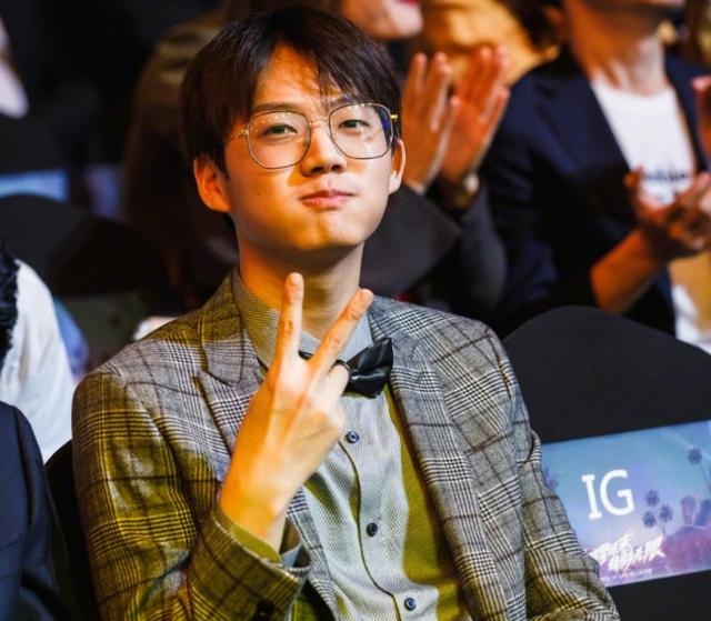 包桑直播谈leyan转会VG：真实原因有点搞，但是和IG队员没关系资讯-小米游戏中心