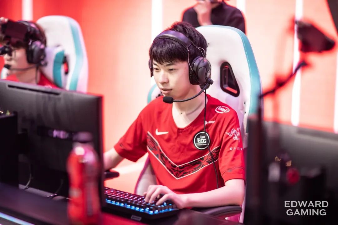 EDG2:0RW丨“电宝”拍了拍你，并说：我们赢啦！资讯-小米游戏中心