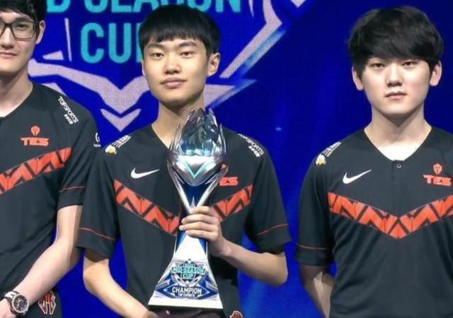 TES季中赛冠军奖杯被曝光，官方开除多人，想找出战队里的内鬼资讯-小米游戏中心