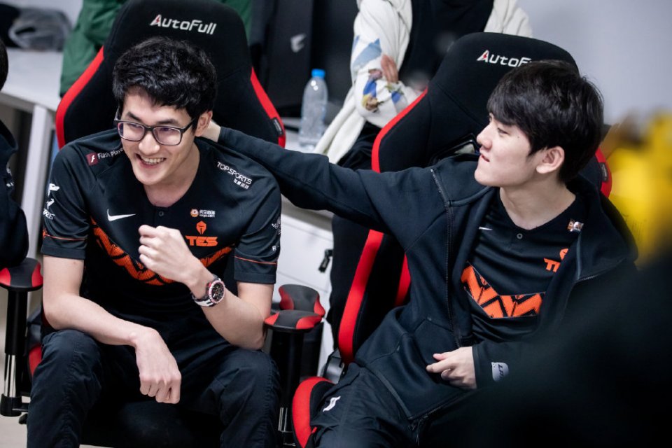 G2 vs FPX英雄联盟MBX决赛第3开局的热身-视频-小米游戏中心