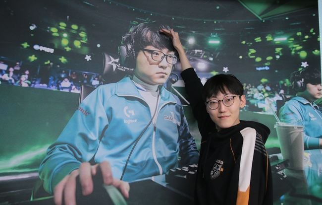 DWG上单关注Theshy：我只看IG的比赛，季中杯要和LPL上单好好切磋资讯-小米游戏中心