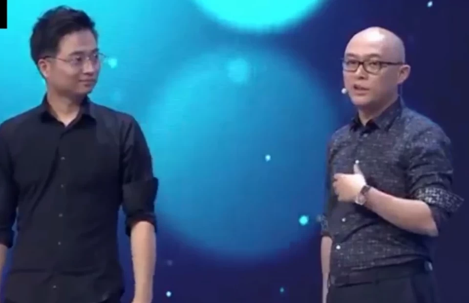 世界冠军FPX老板上《非诚勿扰》，却被指责“涉嫌欺诈”，惨遭全场灭灯资讯-小米游戏中心