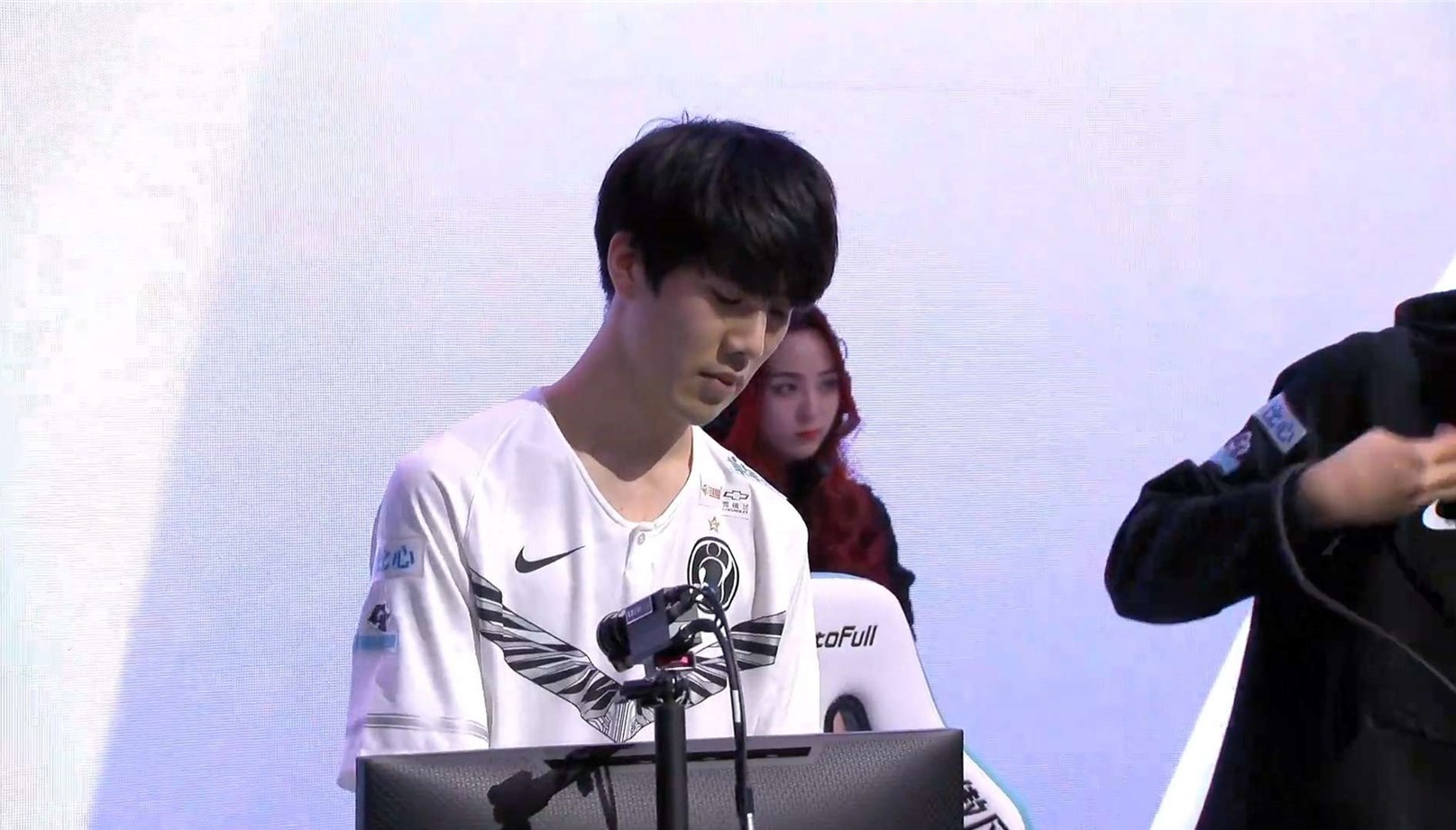 IG击败EDG，Theshy赛后谈被抓：EDG对线运营没做好，没抓崩我资讯-小米游戏中心