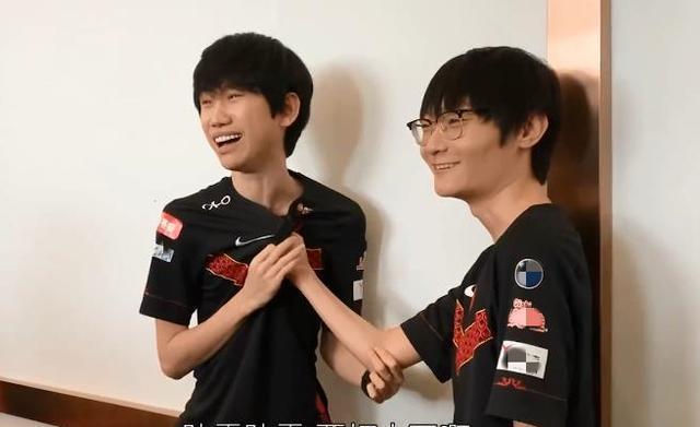 Doinb爆料小天是他选中的，试训打野中小天状态最好，成长速度快资讯-小米游戏中心