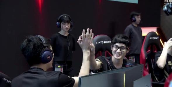 英雄联盟：狼行加盟RNG屡屡发挥神勇 打脸joker言论简直舒服了资讯-小米游戏中心